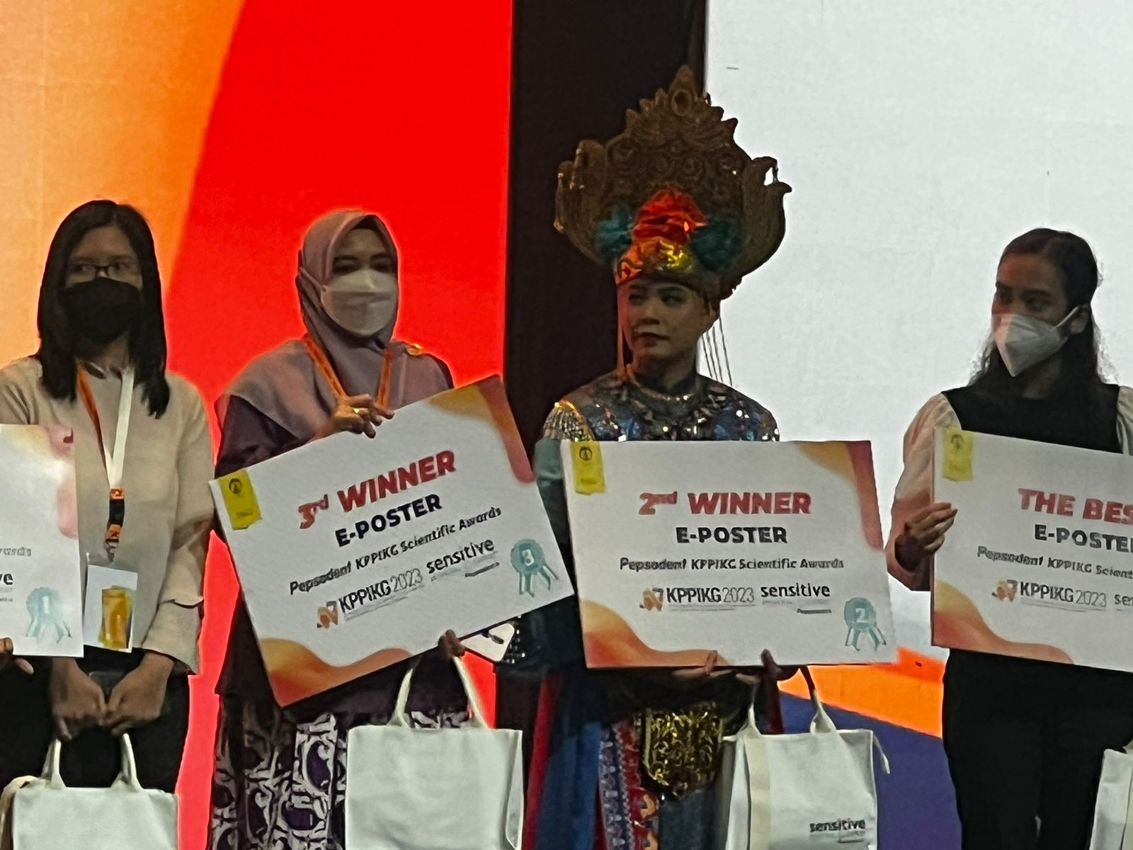 Dosen FKG UNEJ Raih Penghargaan pada Pertemuan Internasional – Fakultas ...